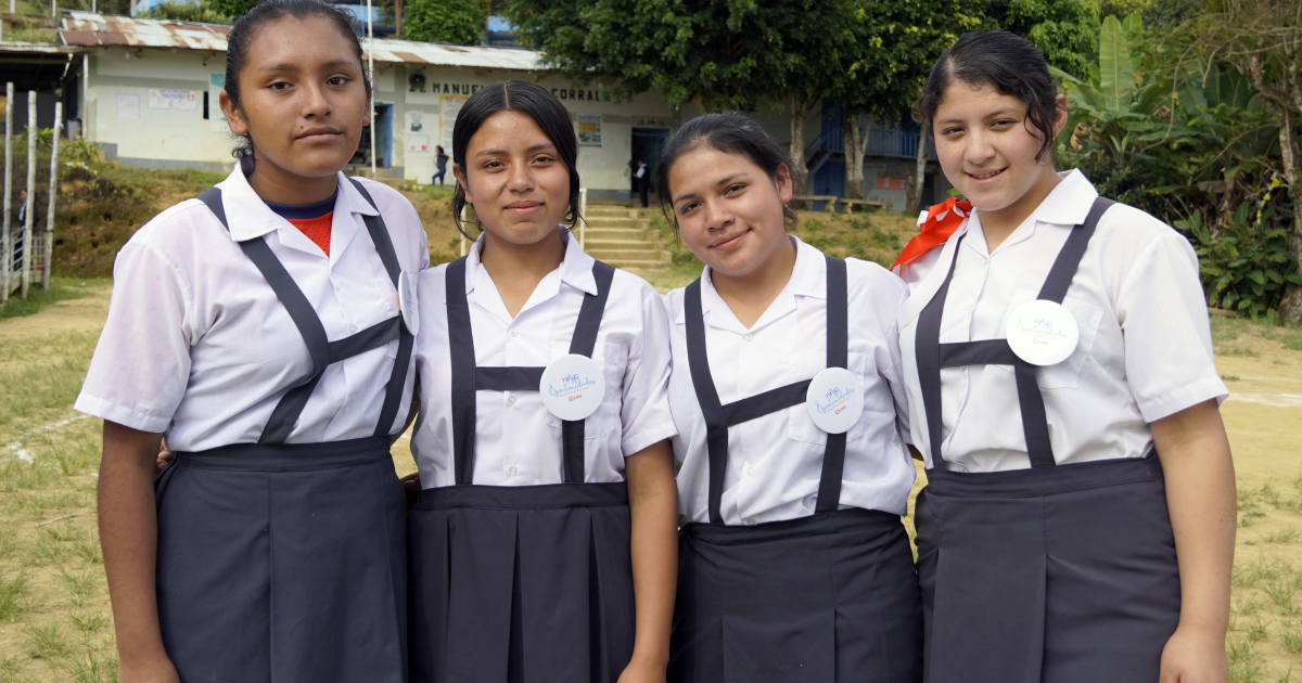 CARE PERÚ Y UVK SE UNEN PARA CELEBRAR LOS 3 AÑOS DEL PROYECTO NIÑAS CON ...